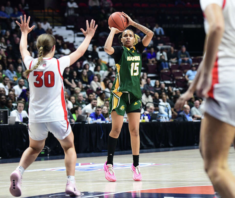 Hamden defeats Sacred Heart Academy for CIAC girls basketball title.