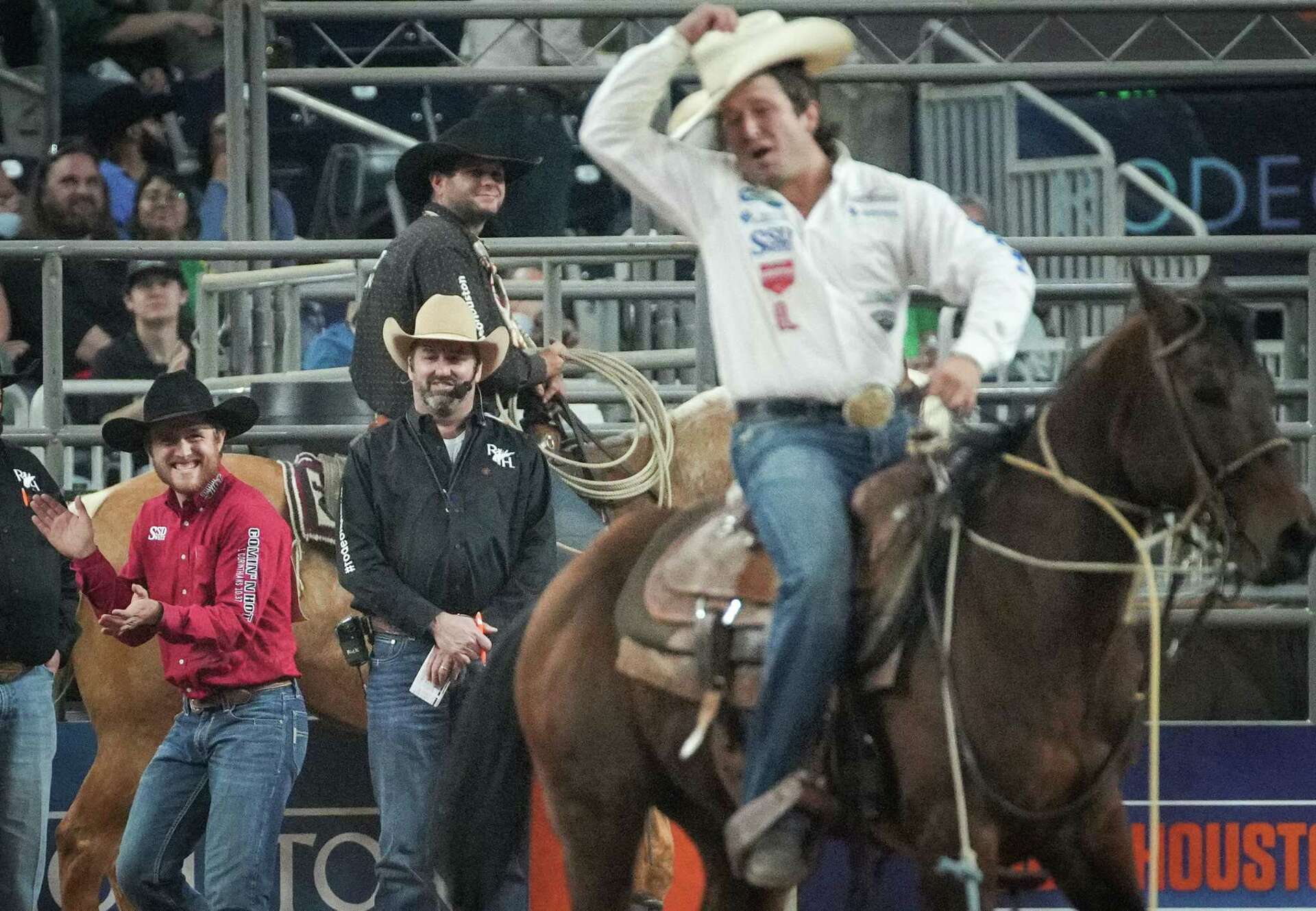 RodeoHouston: Ty Harris defeats his brother in tie-down roping