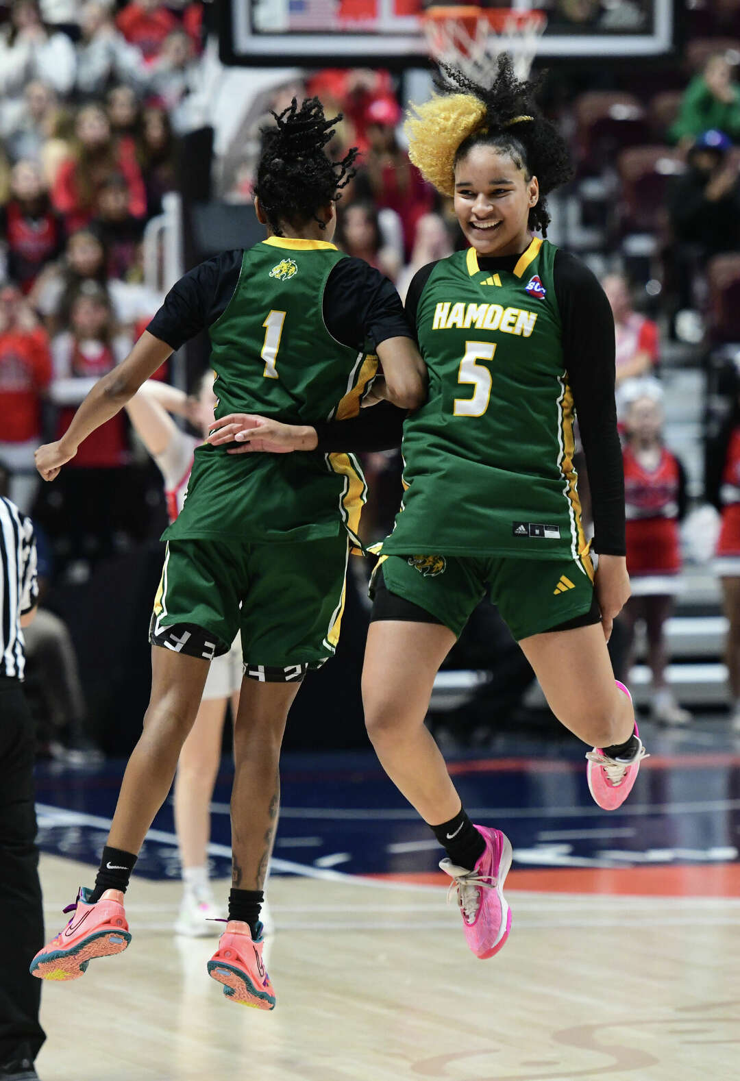 Hamden defeats Sacred Heart Academy for CIAC girls basketball title.