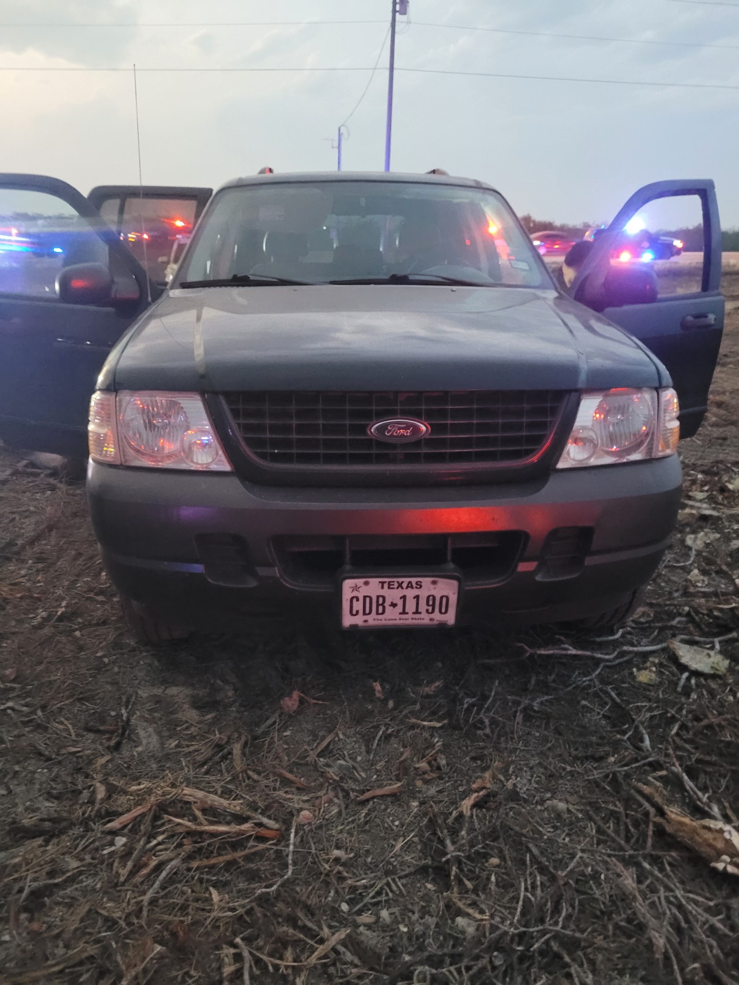 Laredo law enforcement pursuit yields 3 migrants