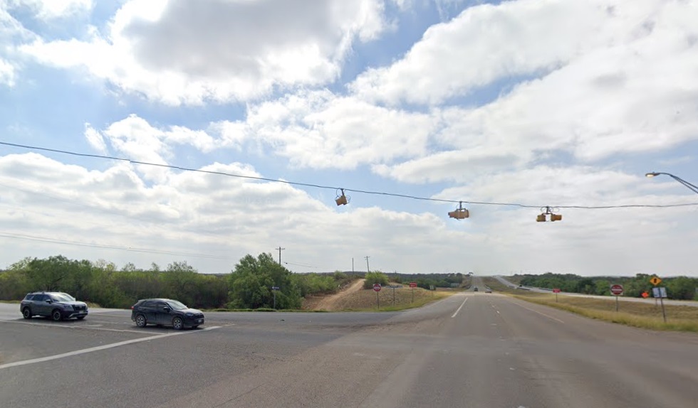 Crash in south Laredo causes road closure