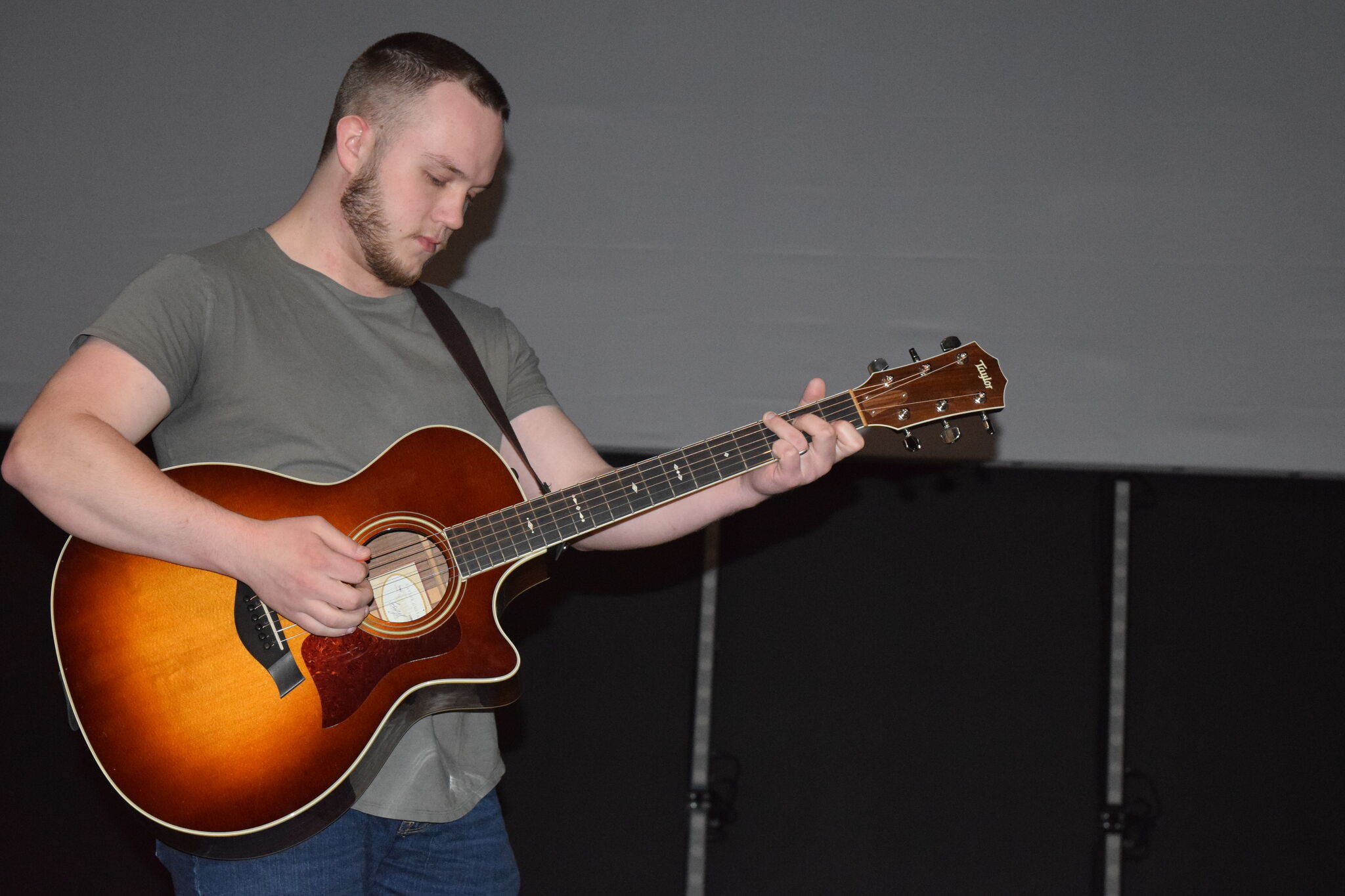 Jacksonville resident appears on 'American Idol'