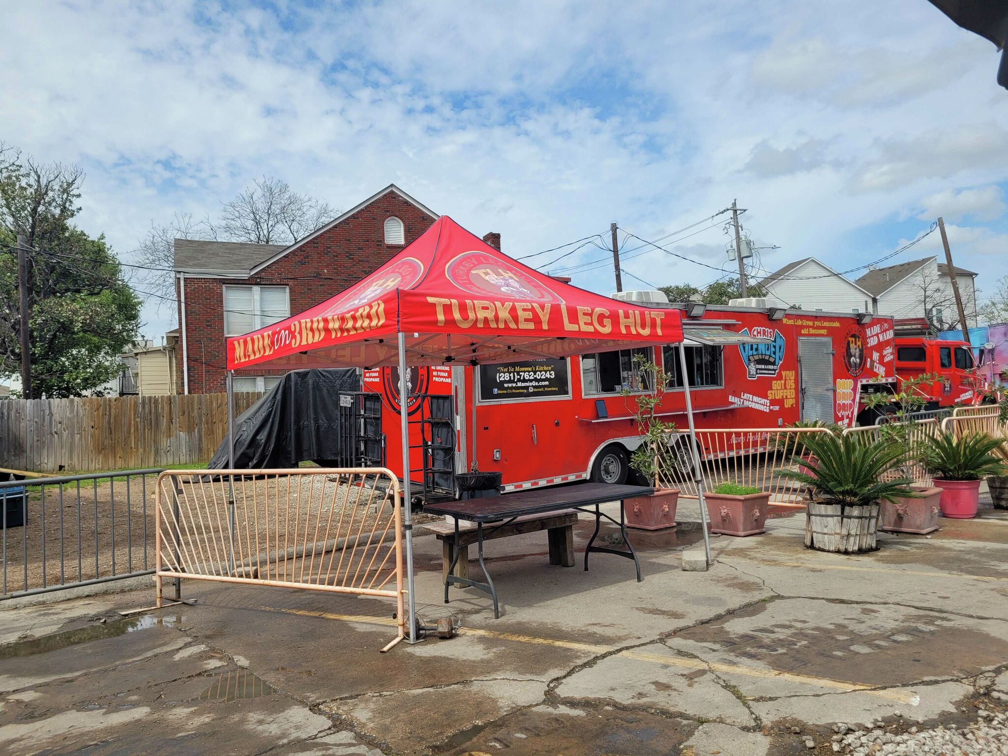Controversial Oyster Hut to debut second location in Houston