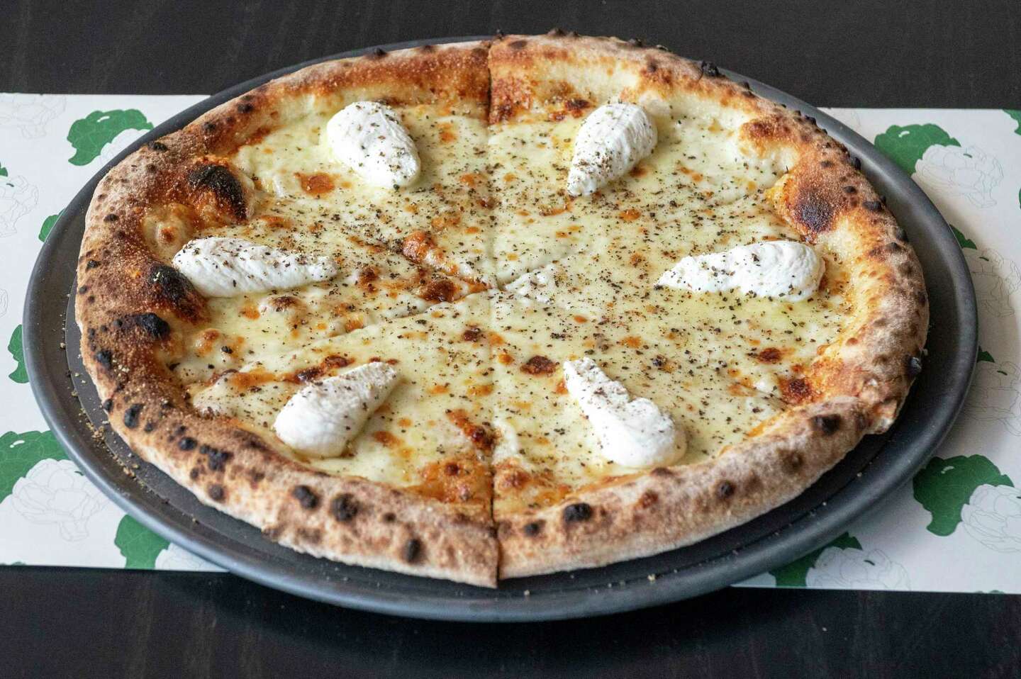 Houston pizza restaurant Pizzana opens in River Oaks