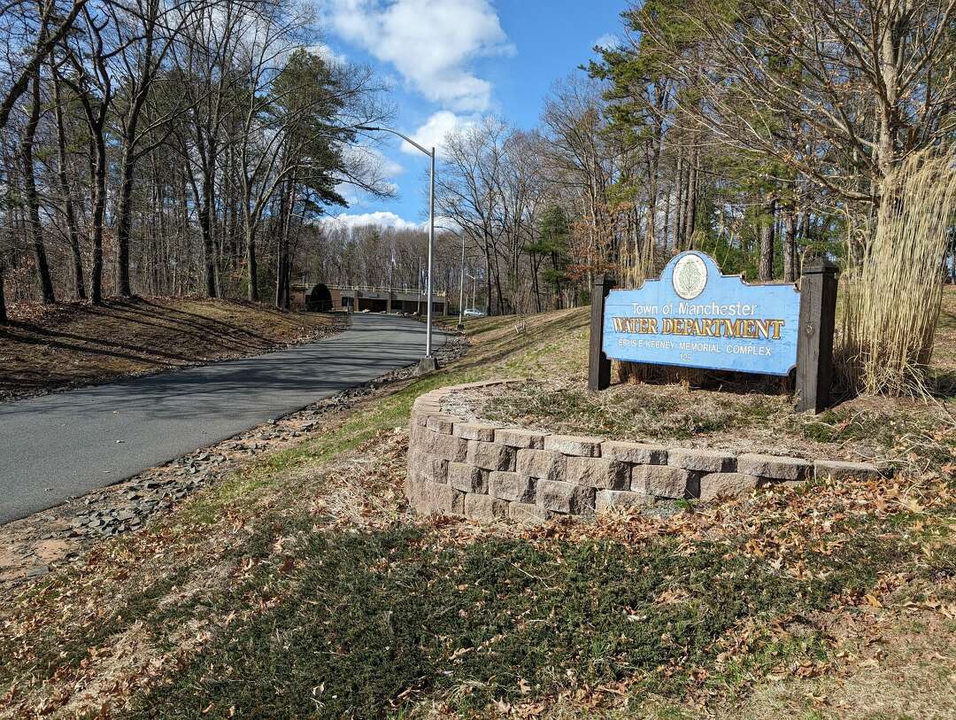 Manchester Teamsters union posts list of members not paying dues