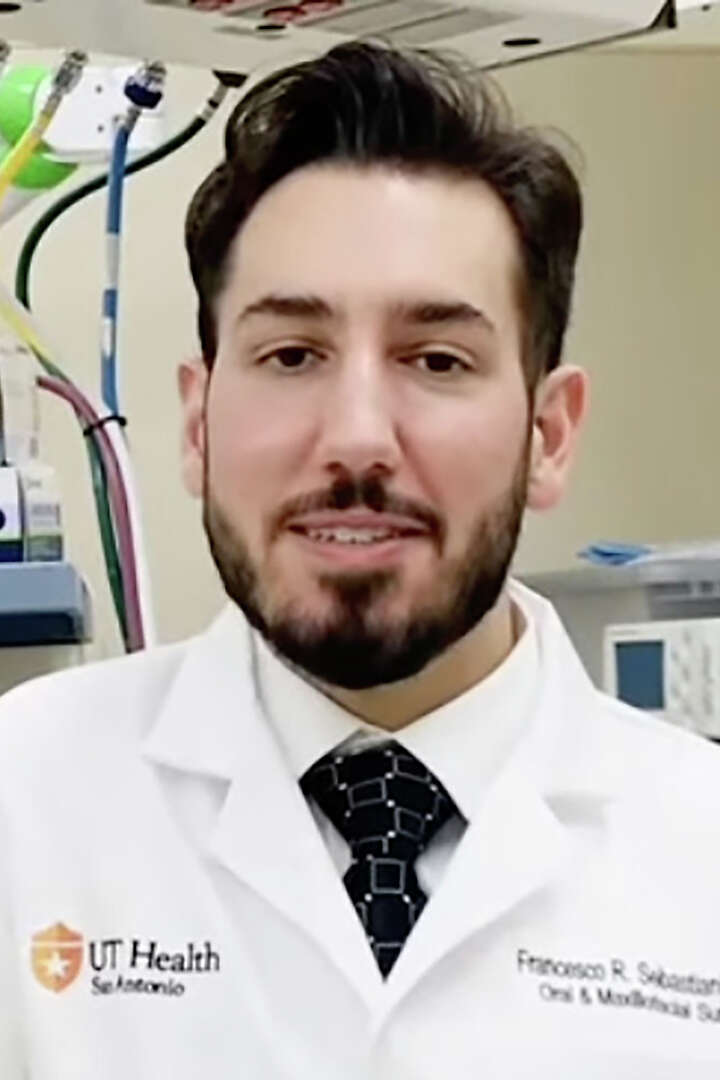 Ex-S.A. dentist loses case against UT Health, University Health