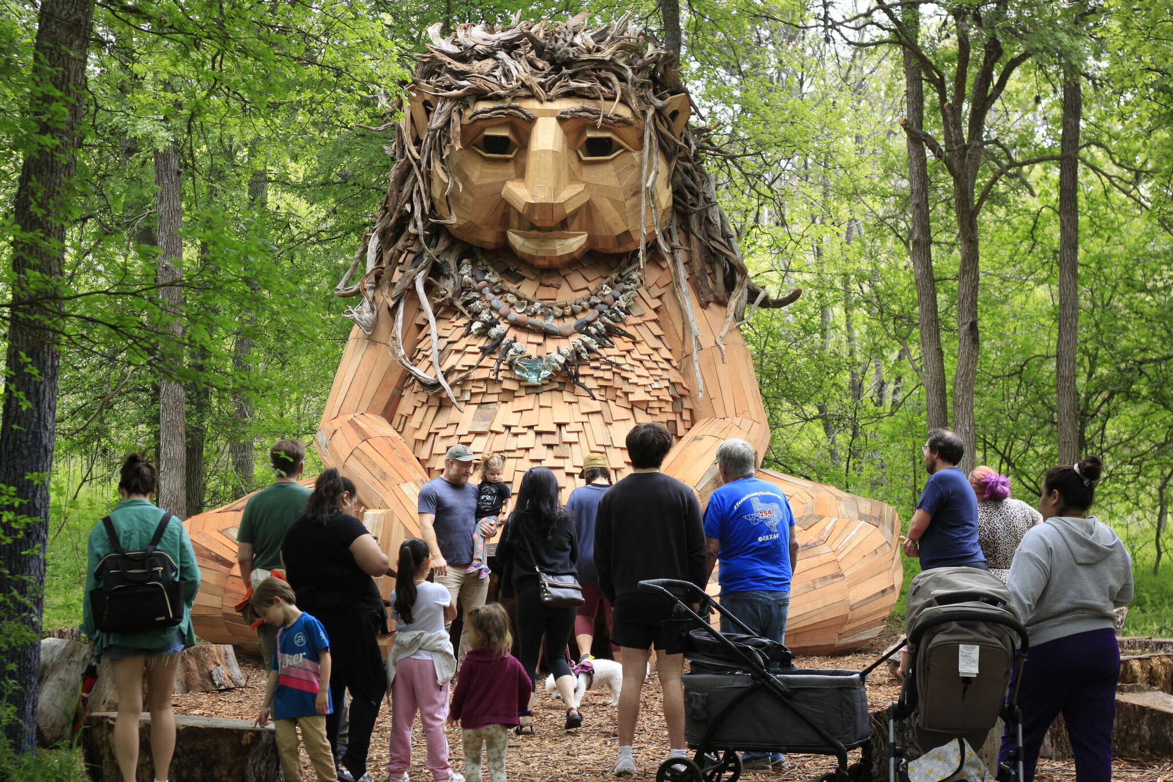 Austin unveils giant troll sculpture, first in Texas