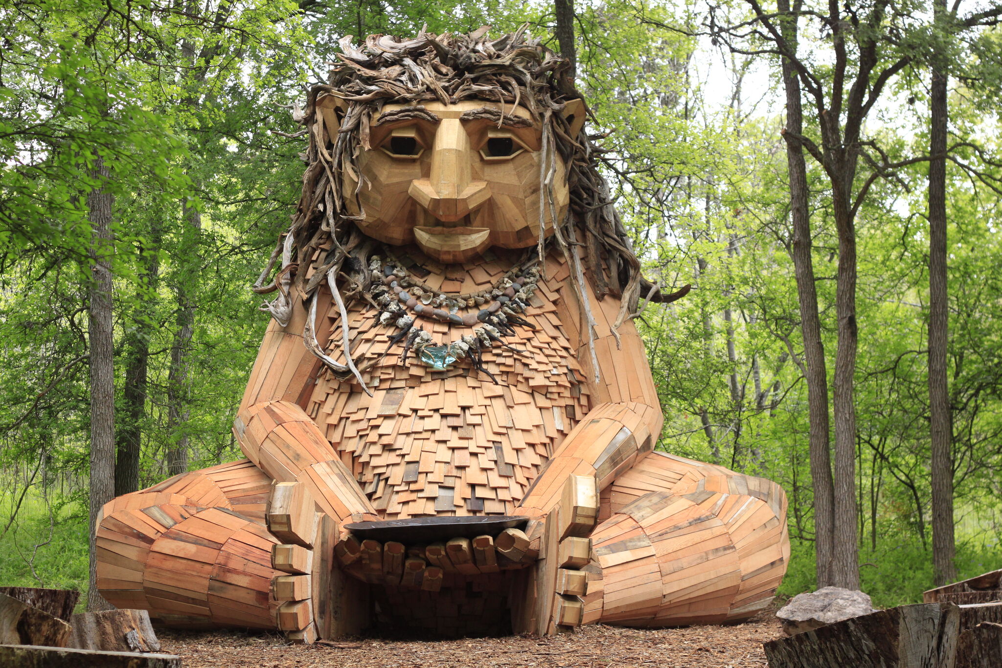 Austin unveils giant troll sculpture, first in Texas