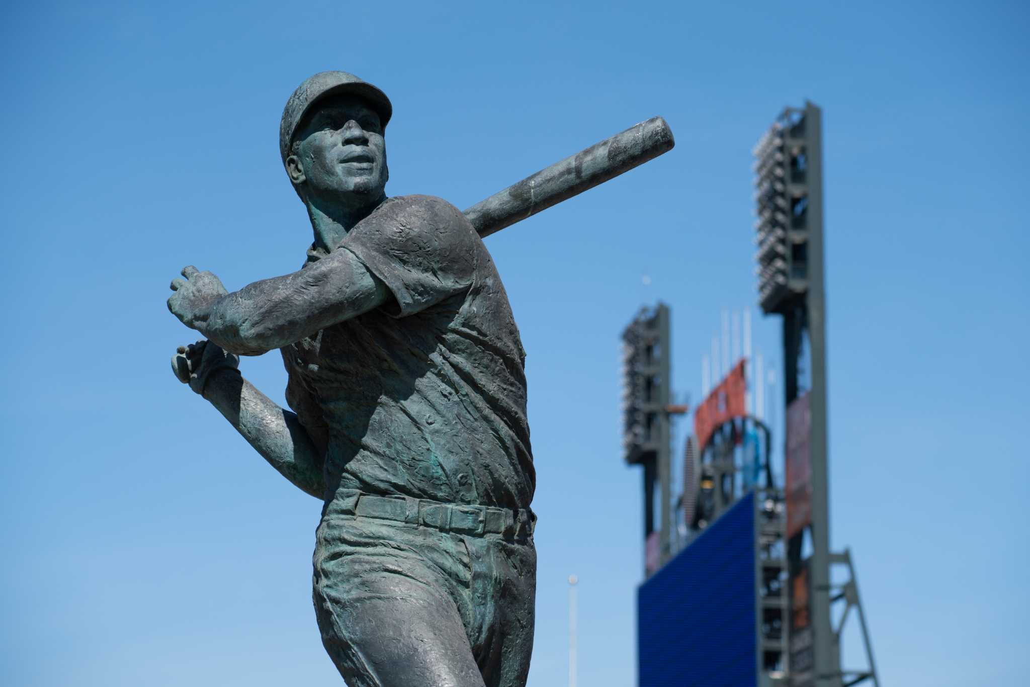 Willie McCovey statue returns to new site across cove from Oracle Park