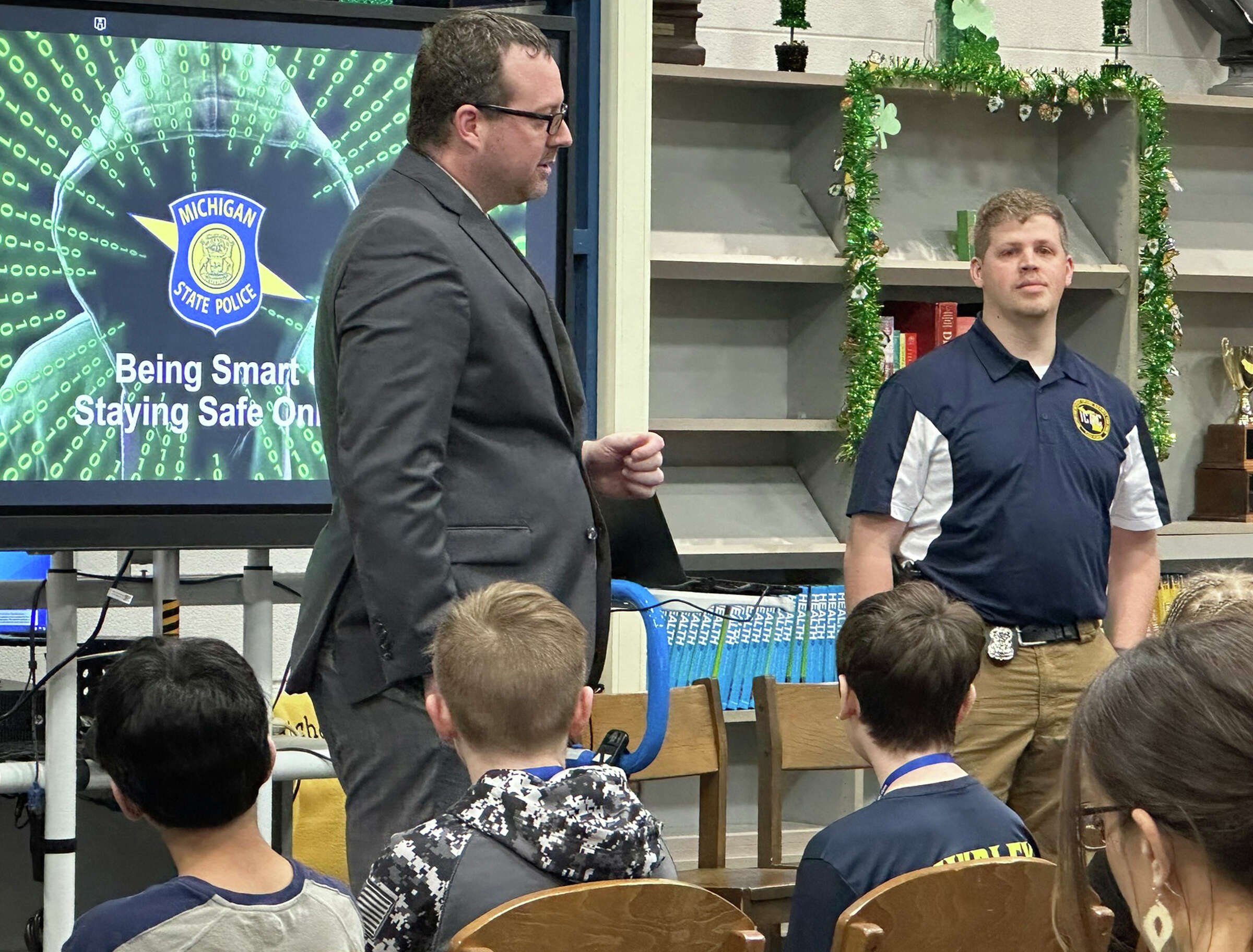 Online predators target kids through apps, warns Michigan State Police