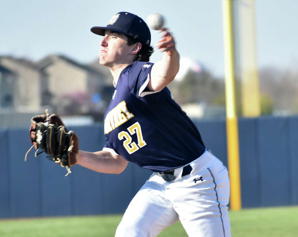 Griffins dominate Knights in Gateway Metro Conference action