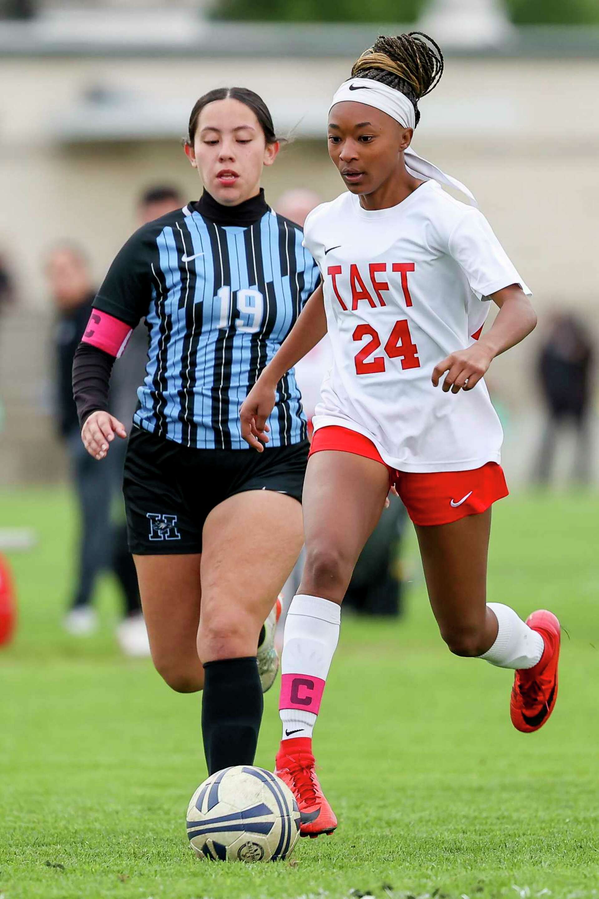 Taft girls soccer ready for playoffs after winning District 29-6A