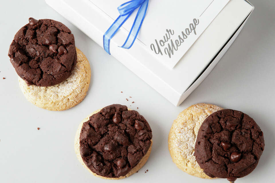 Tiff's Treats sells sun, moon-like cookies for solar eclipse