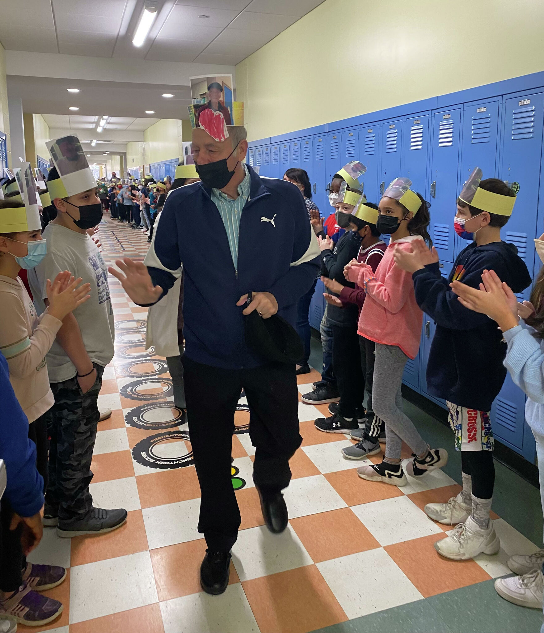 Former Trumbull custodian dies 15 years after sister donates kidney