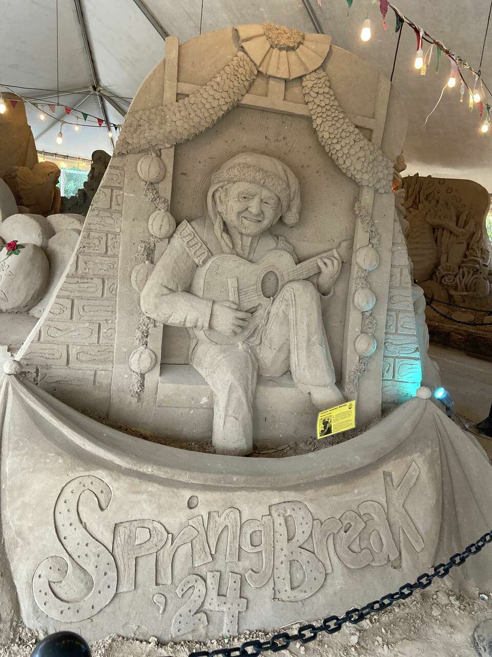 Taylor Swift transformed into mermaid at South Texas exhibit