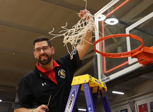 Women seeded third, men are seeded eighth