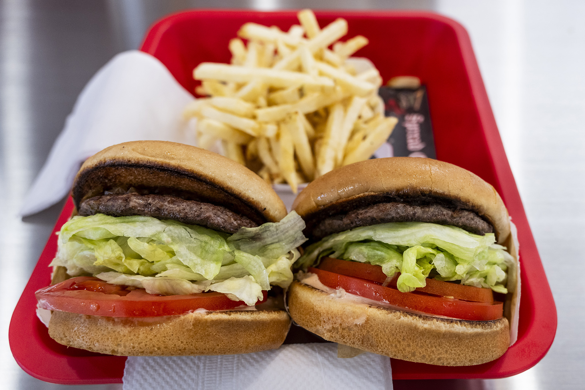 In-N-Out signage disappears from shuttered Oakland restaurant