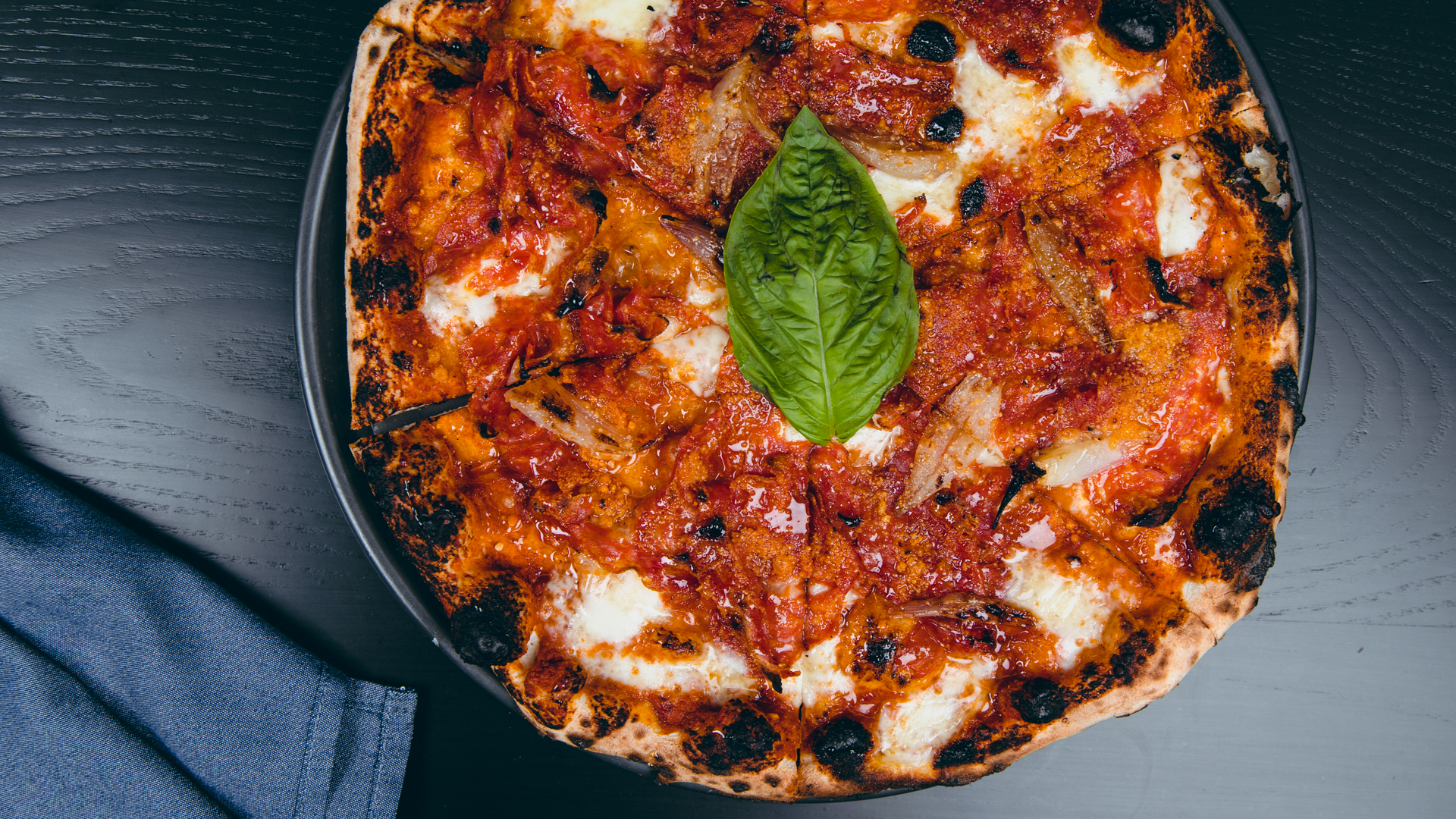 L.A.'s celebrity-backed Pizzana opening Houston location