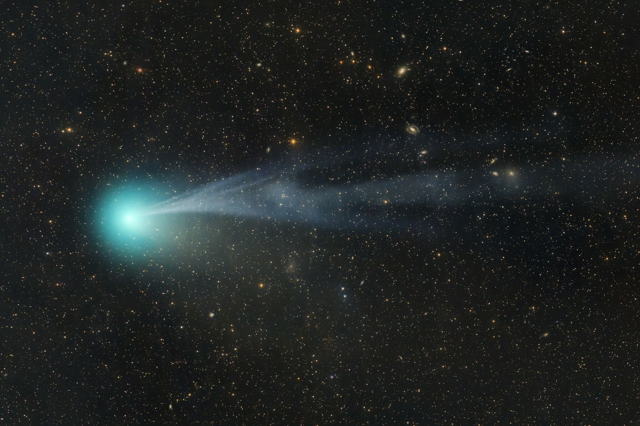 Enormous comet to be visible in the sky with the eclipse