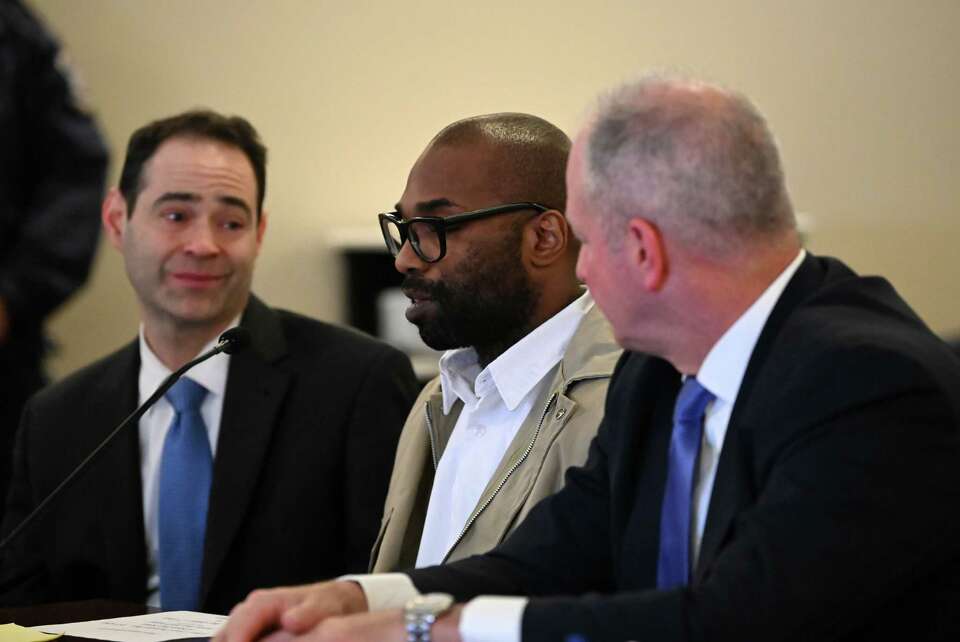 Albany man's murder conviction dismissed after two decades in prison