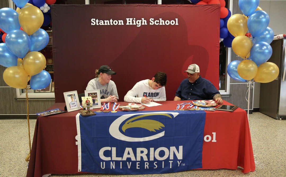 Stanton state diving champion Ethan Coronado signs with Clarion