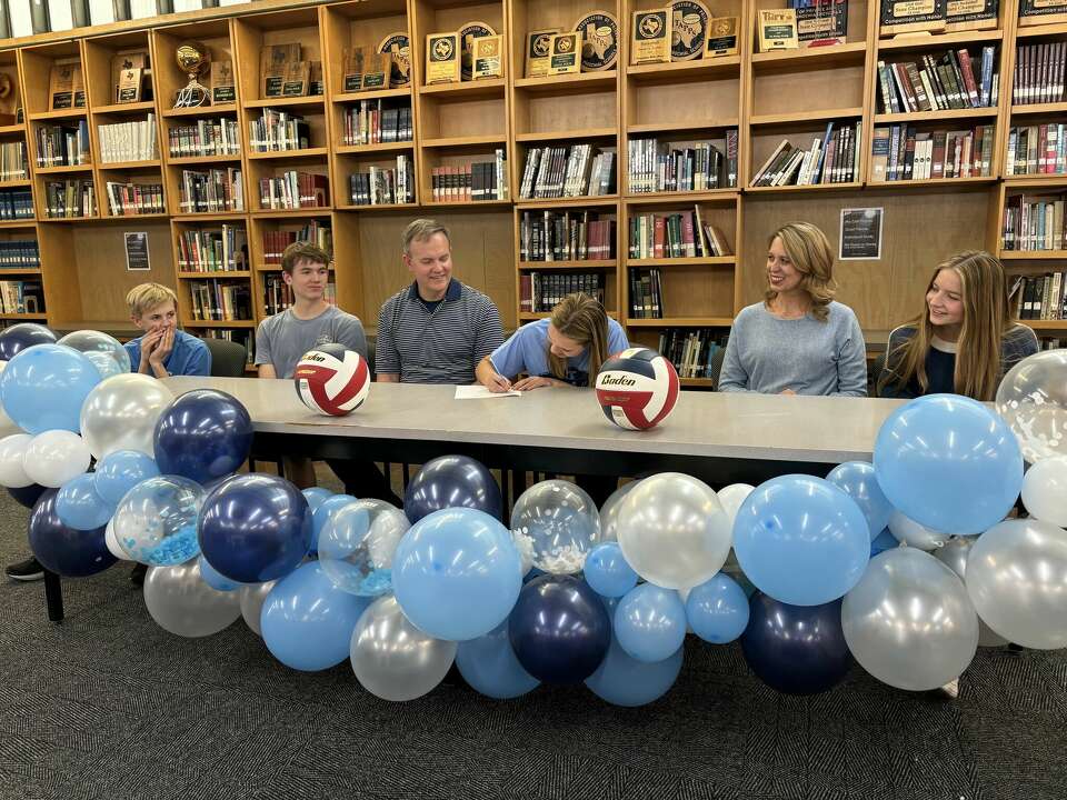 Midland Classical's Julia Schulz signs with Odessa College volleyball