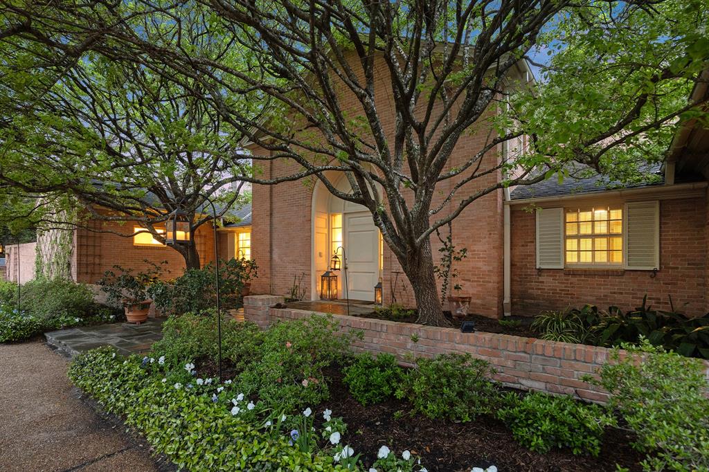 Texas mid-century mansion by iconic architect lists for $4.3M