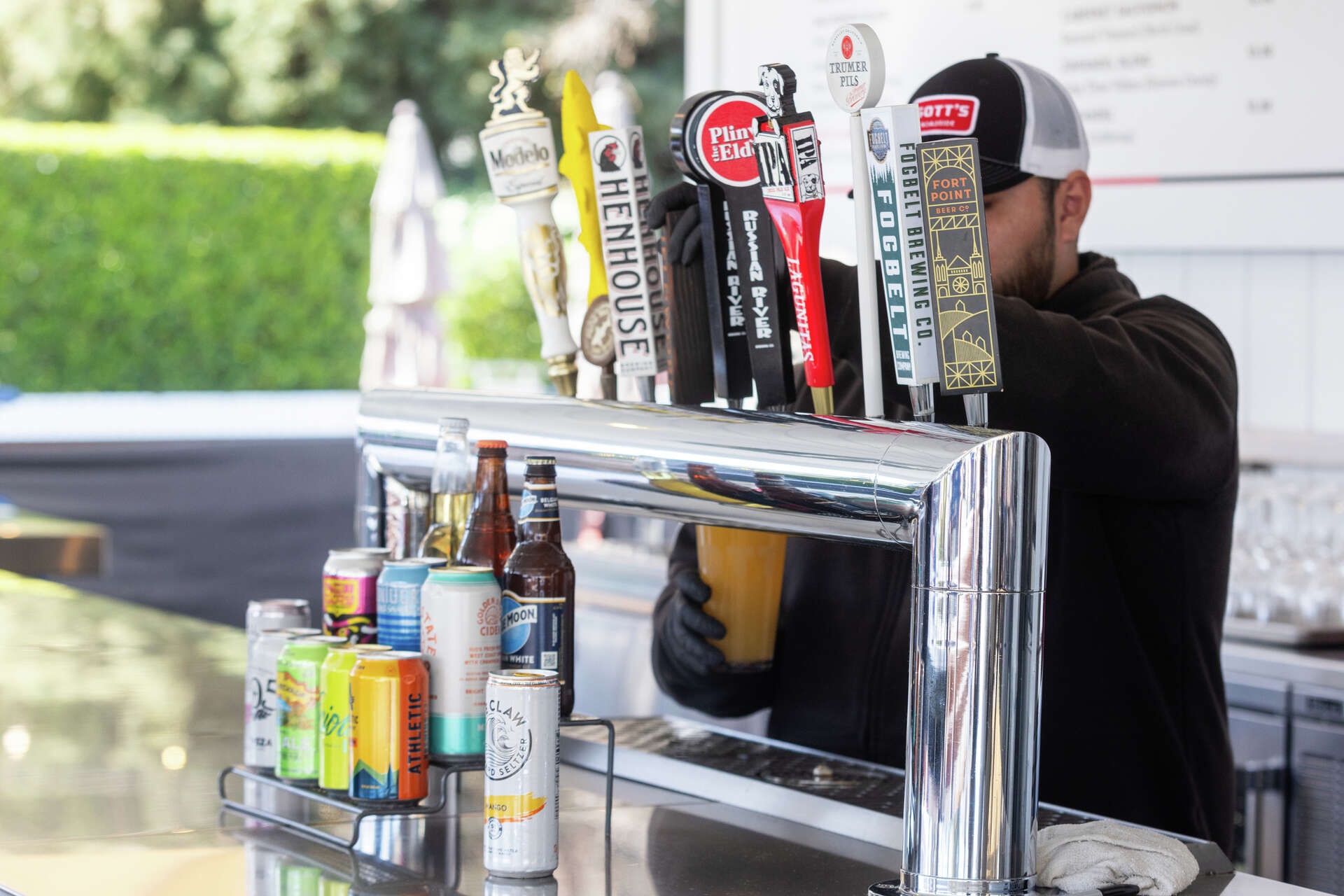 Beloved Bay Area chain went from 'disaster' to selling 12M burgers