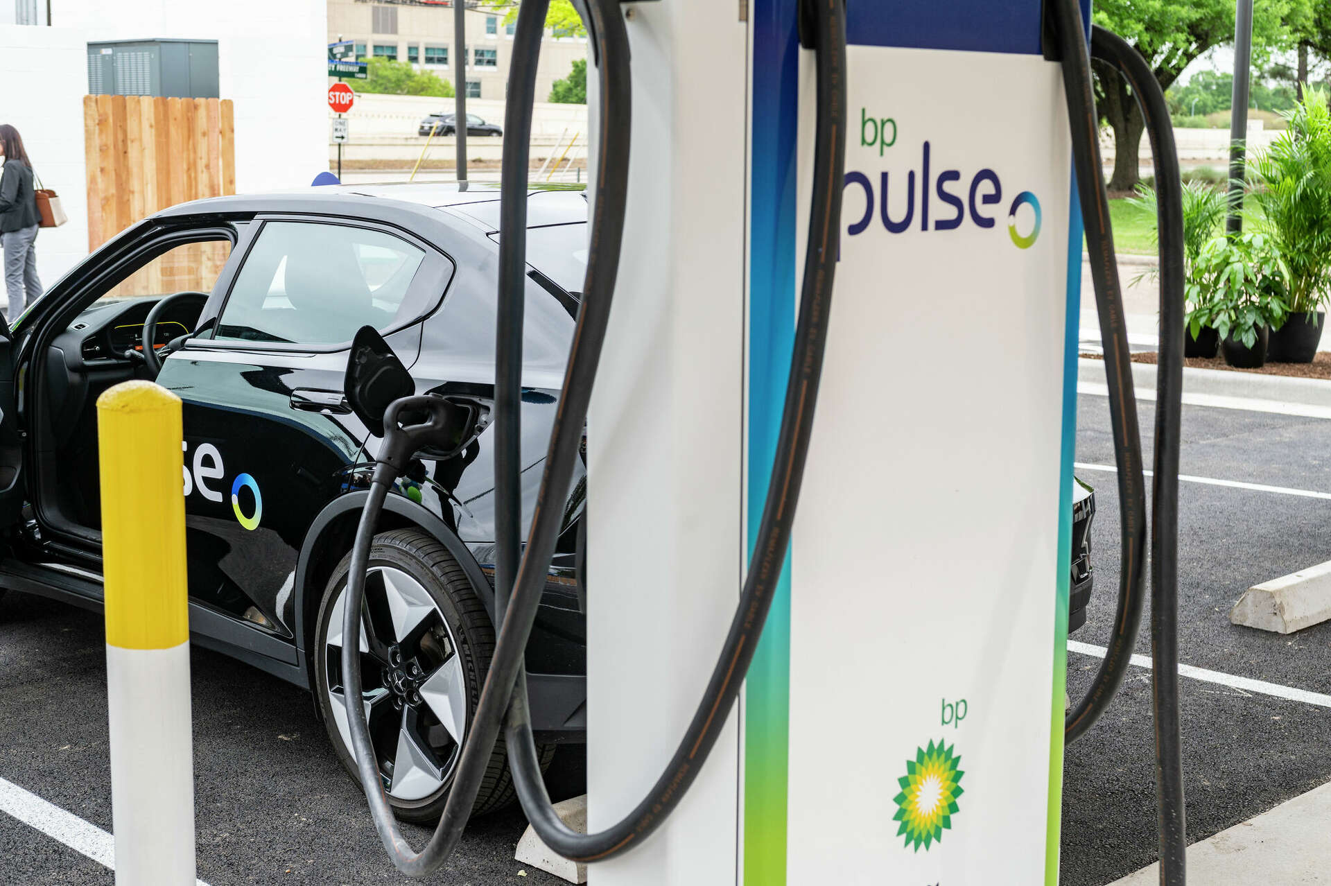 BP Pulse debuts public U.S. EV charging station in Houston