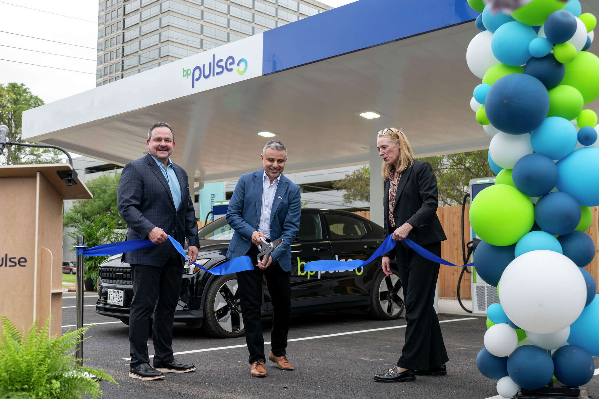 BP Pulse debuts public U.S. EV charging station in Houston