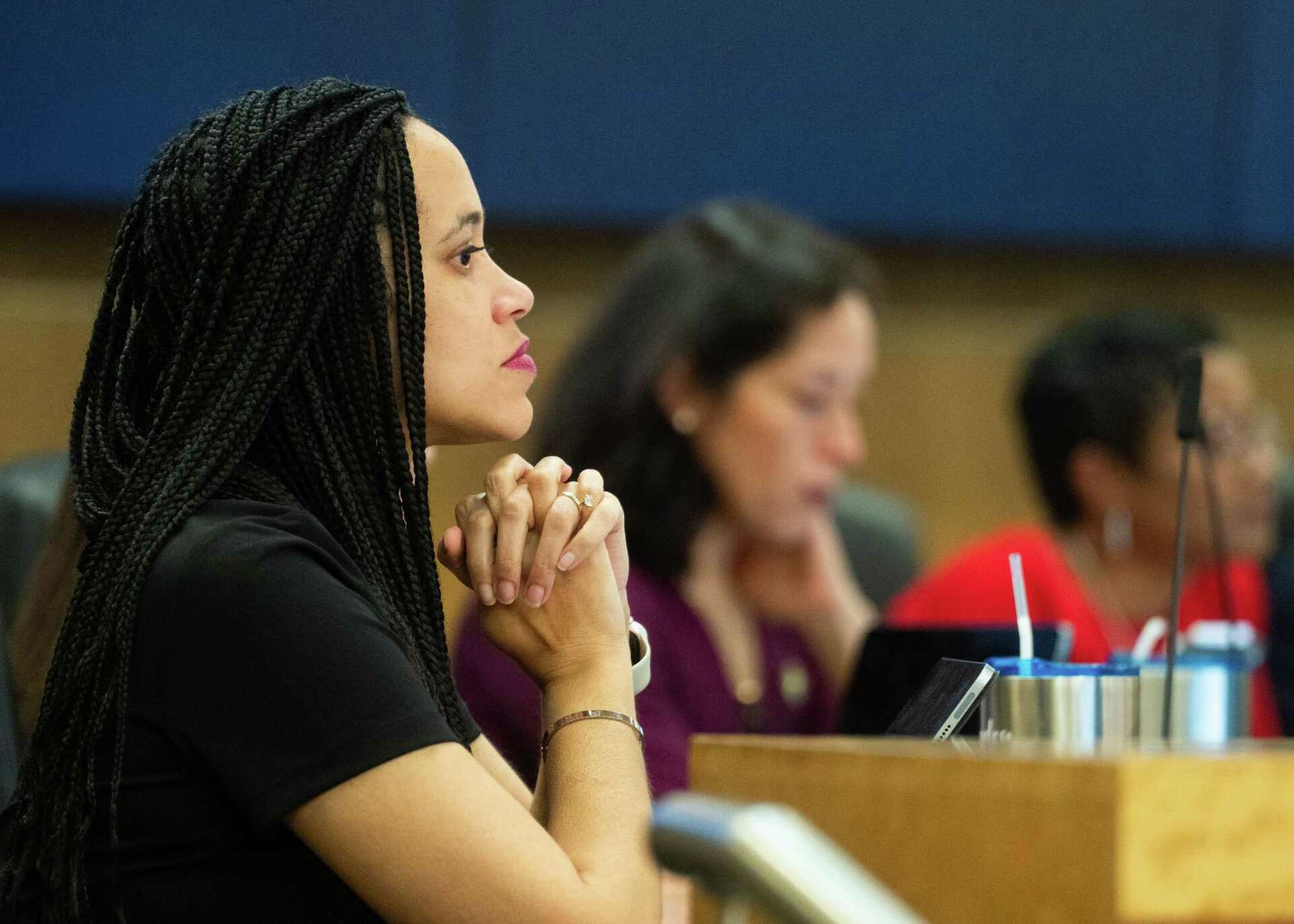 HISD won’t use proficiency screening ratings to fire principals