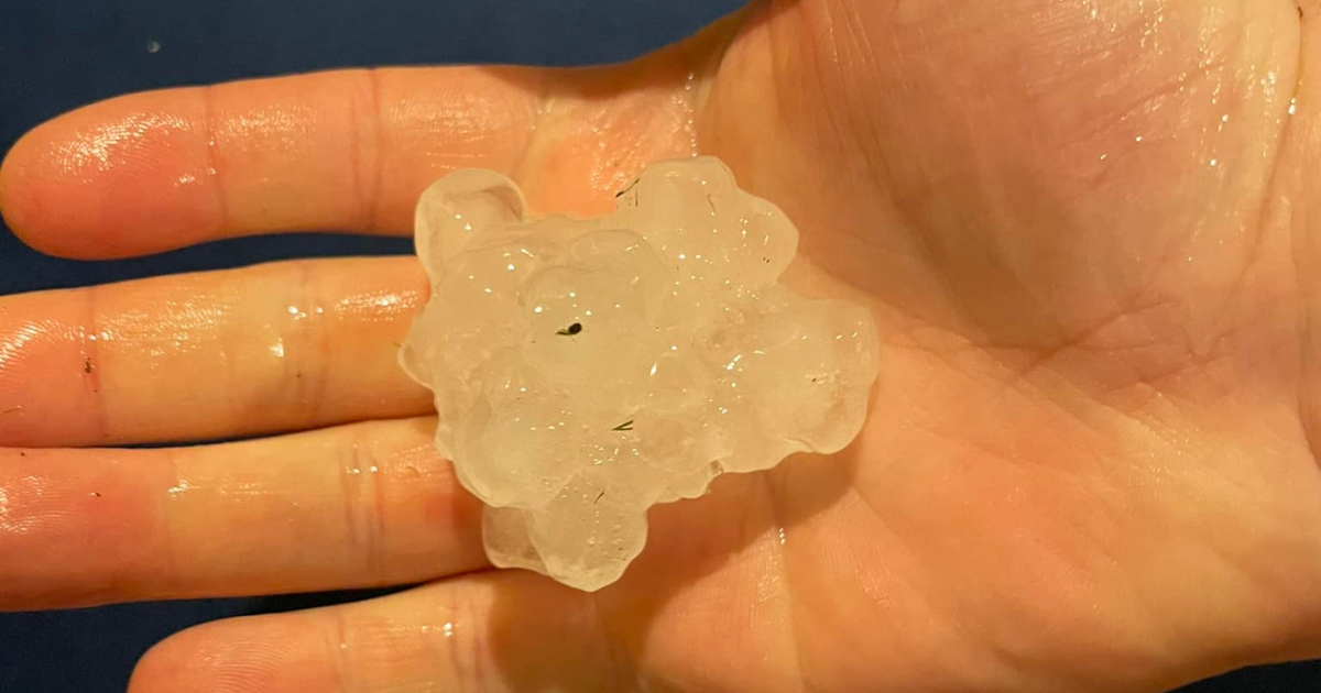 Large hail slams into South Texas amid severe thunderstorm