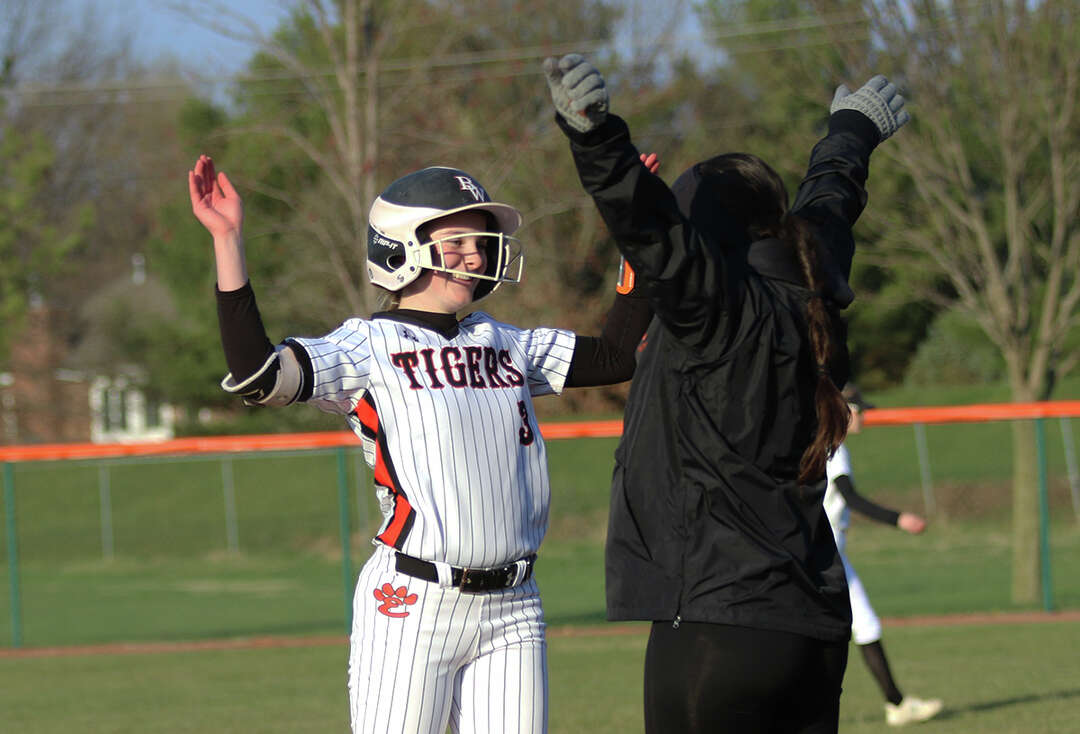 Burris delivers, gives Edwardsville walk-off win over Miners
