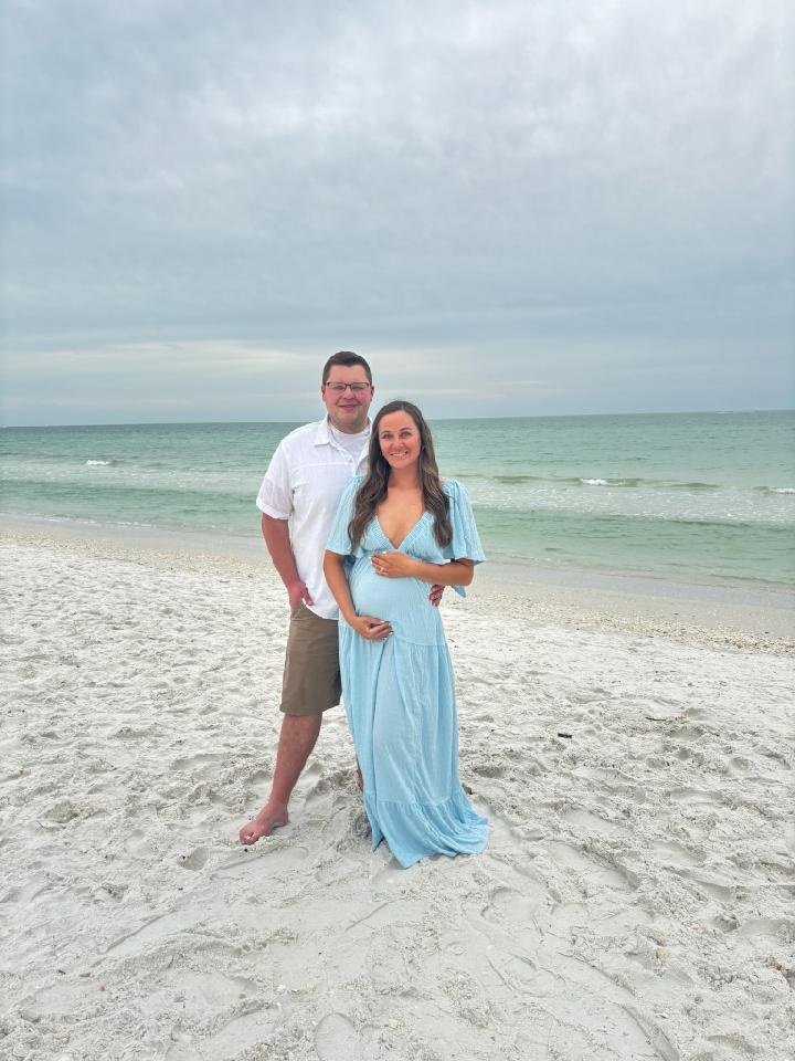 Lexi Rapanos of Midland runs marathons, services those in need