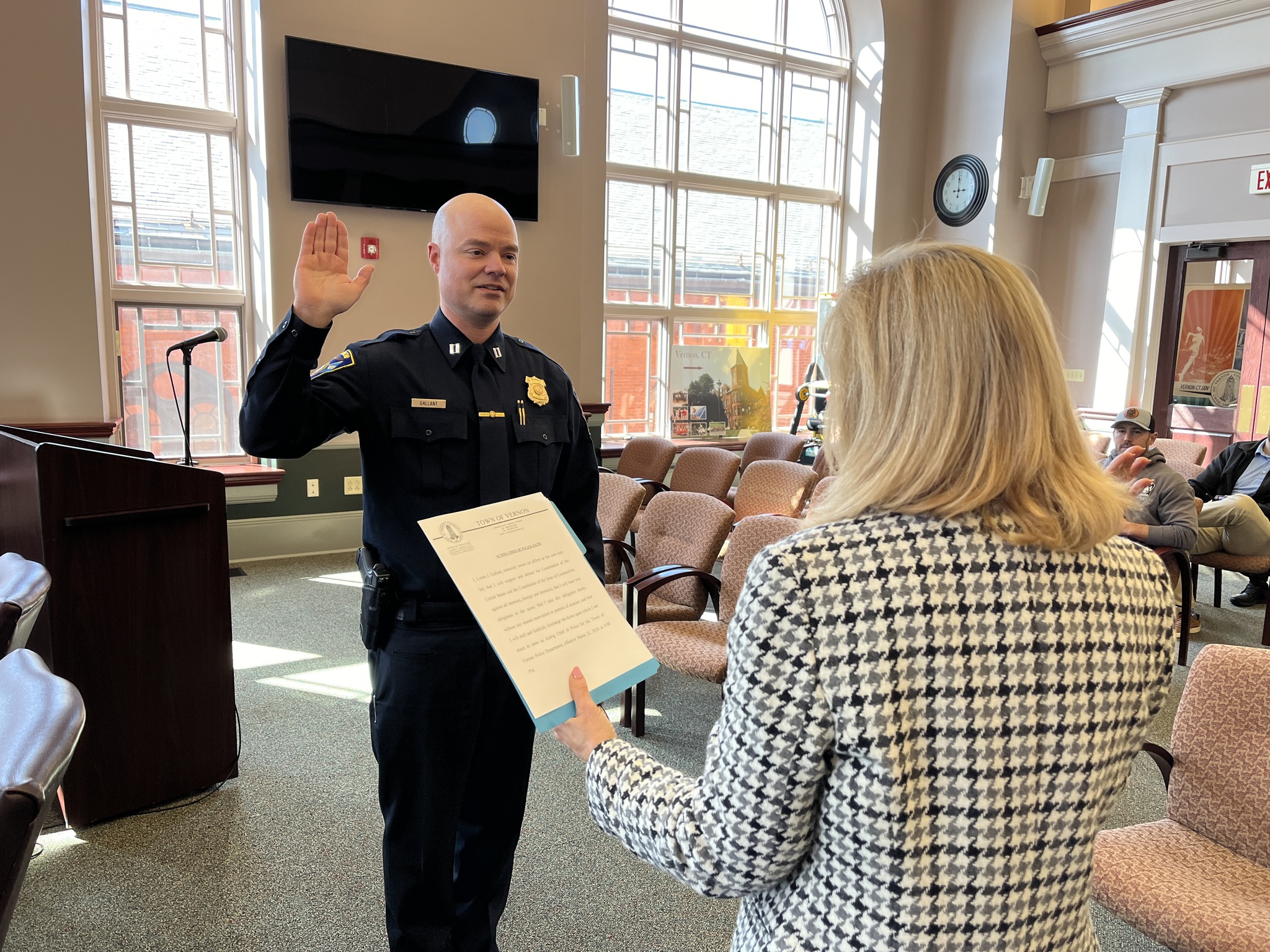 Vernon native Lucas Gallant chosen as town's interim police chief