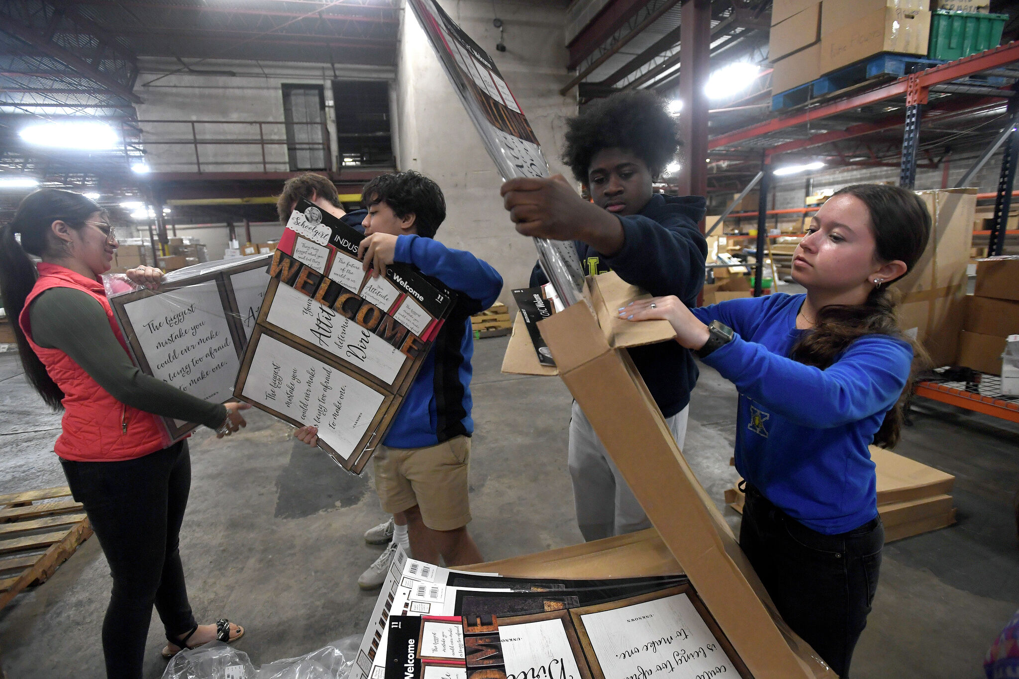 Kelly Catholic students give back to community