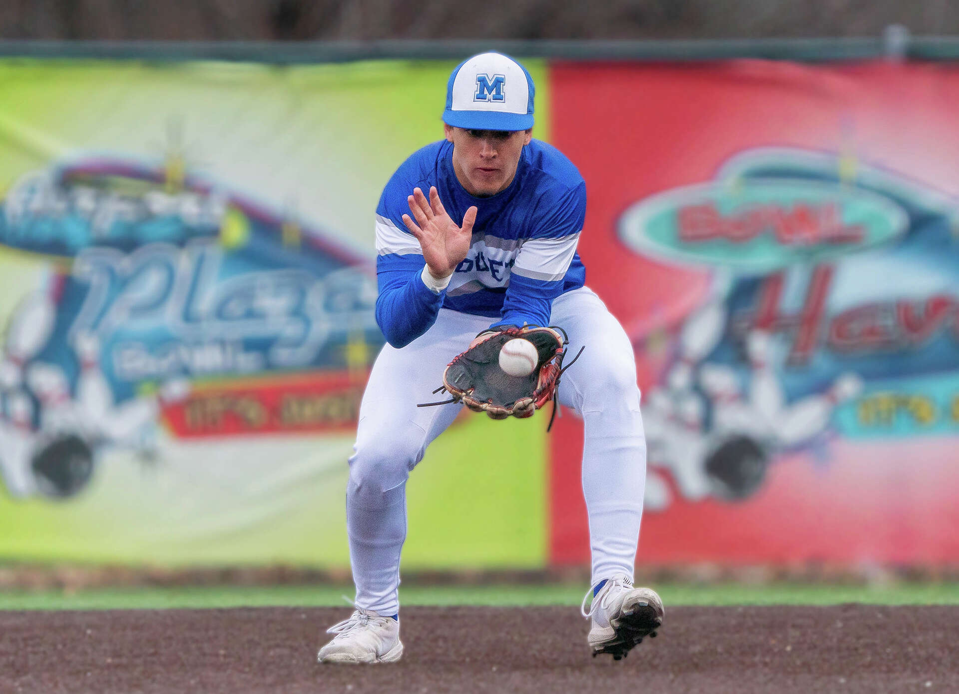 Marquette defeats Alton in wild completion of Warren game