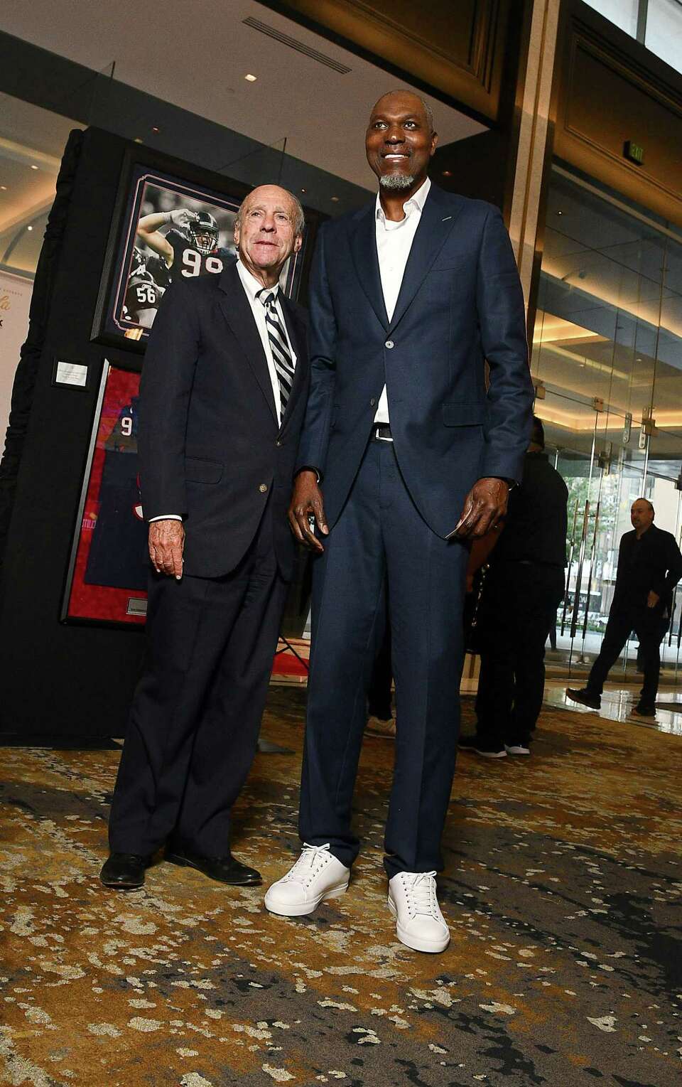 Tilman Fertitta hosts Rockets' gala at Post Oak Hotel