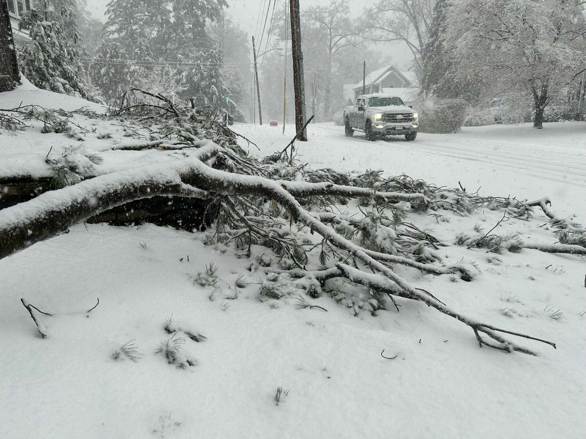 Early spring storm knocks out power to 85,000