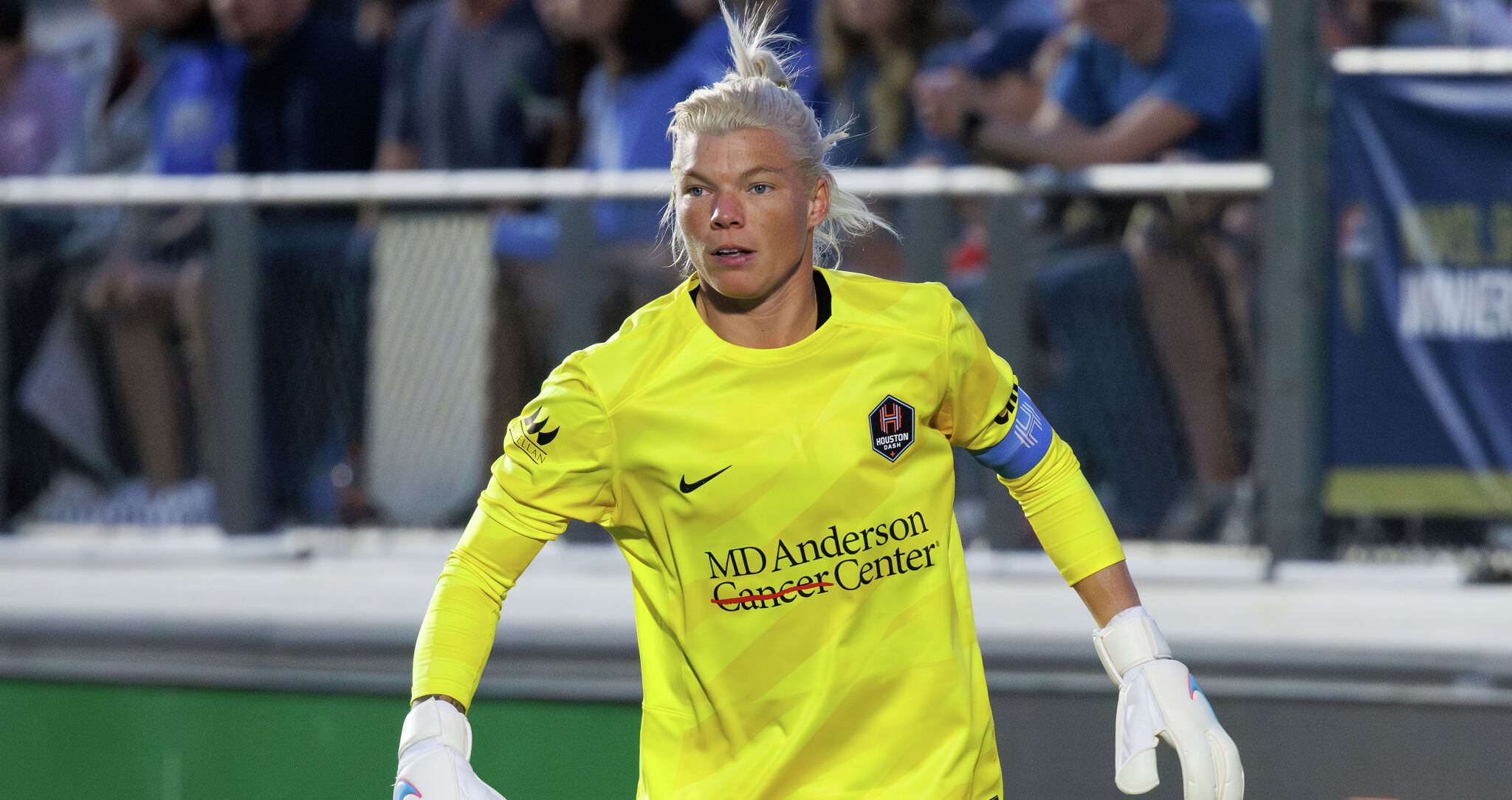 Houston Dash: Jane Campbell gets contract extension