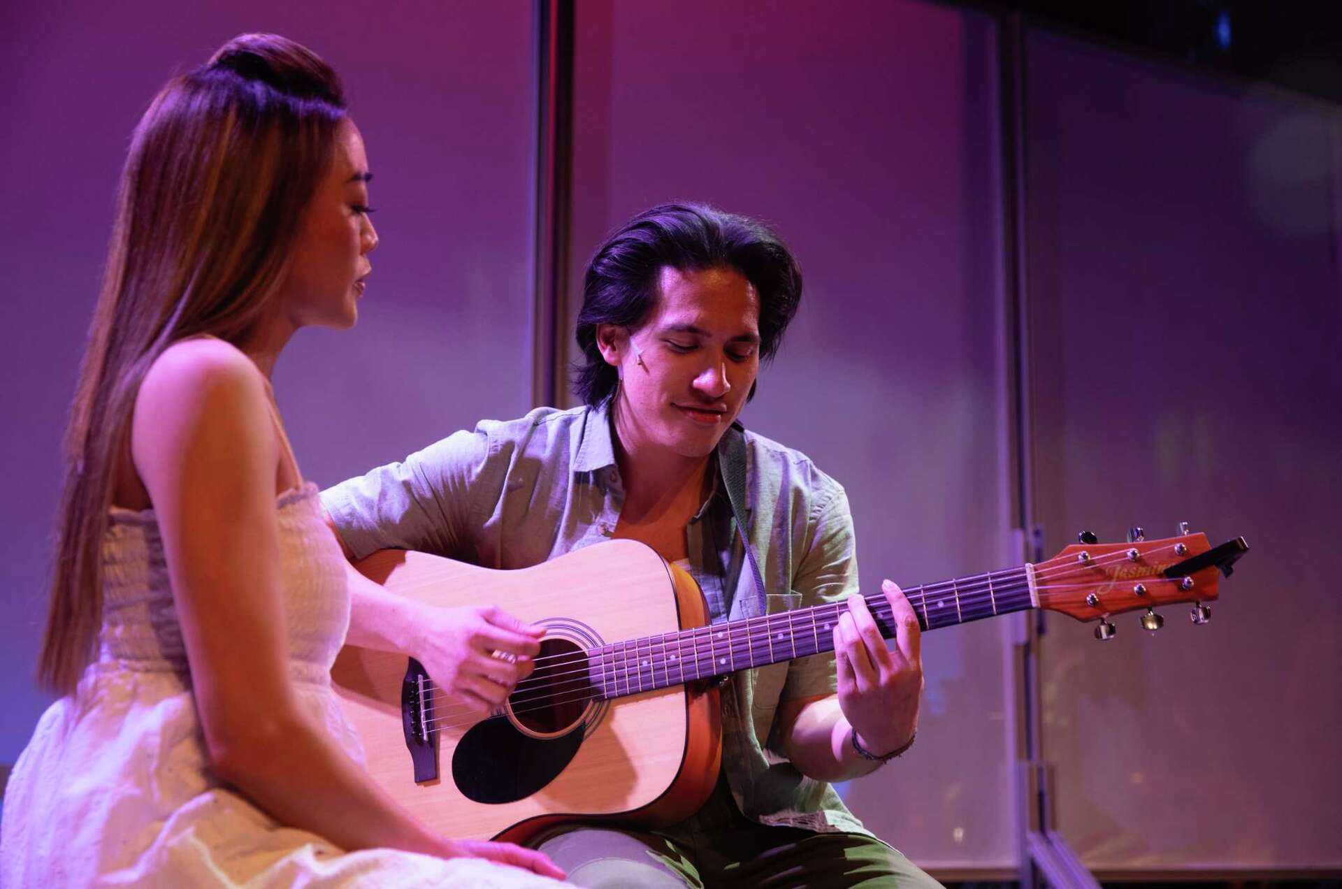 In ‘Larry the Musical,’ Filipinos fight to make labor leader known
