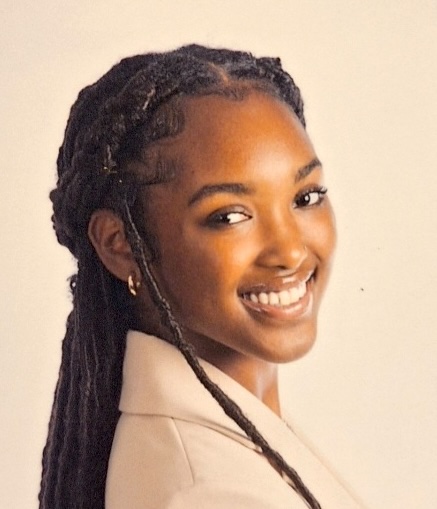 Alton's Jada and Macy are selected as Students of the Month