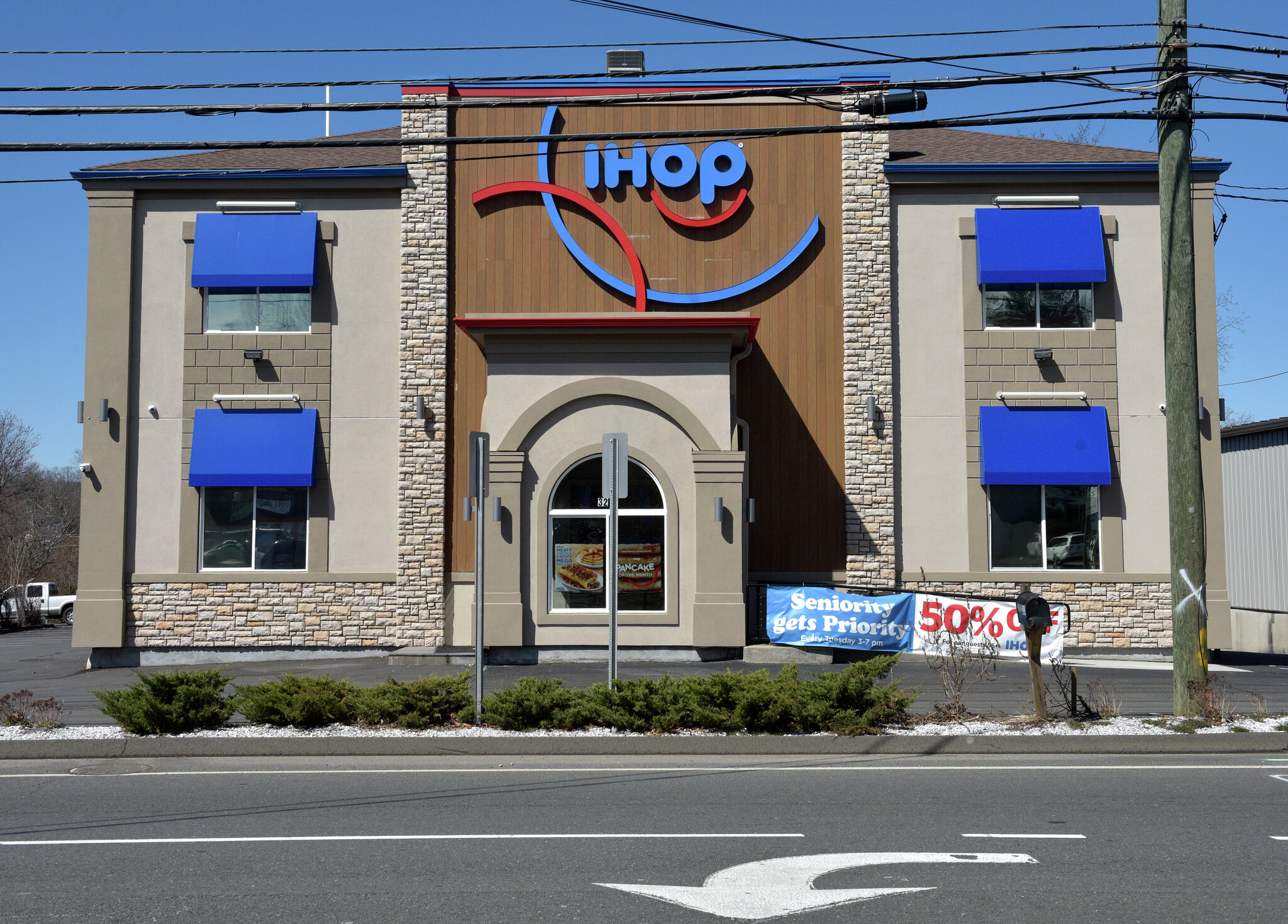 Danbury franchise would be first IHOP in CT to serve beer, wine