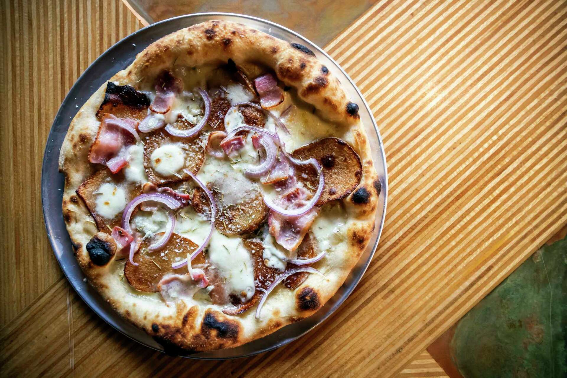 'Swanky pizza lounge' Three One Four opens in Berkeley