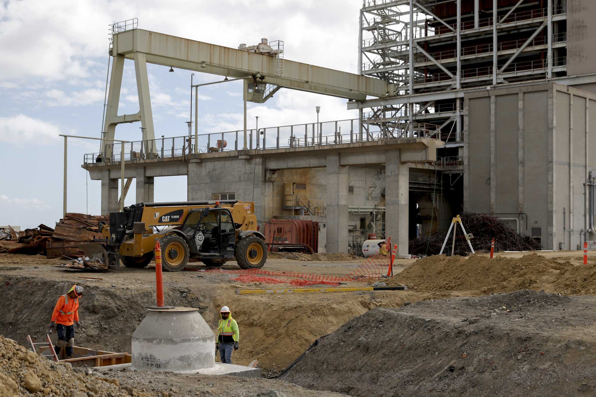 Workers must be paid for security stops, California high court rules