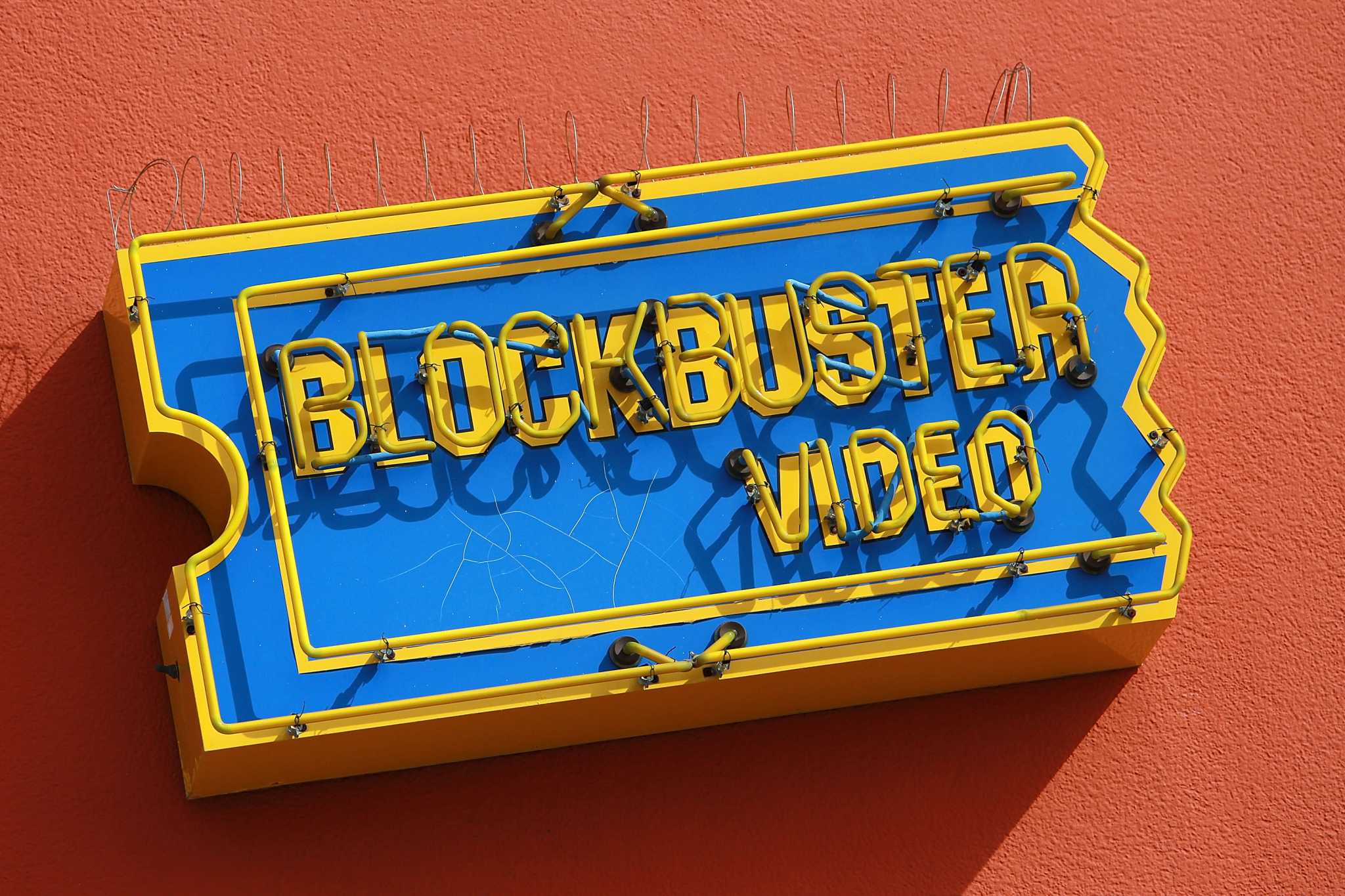Bay Area Free Blockbuster kiosks say, ‘Take a movie, leave a movie’