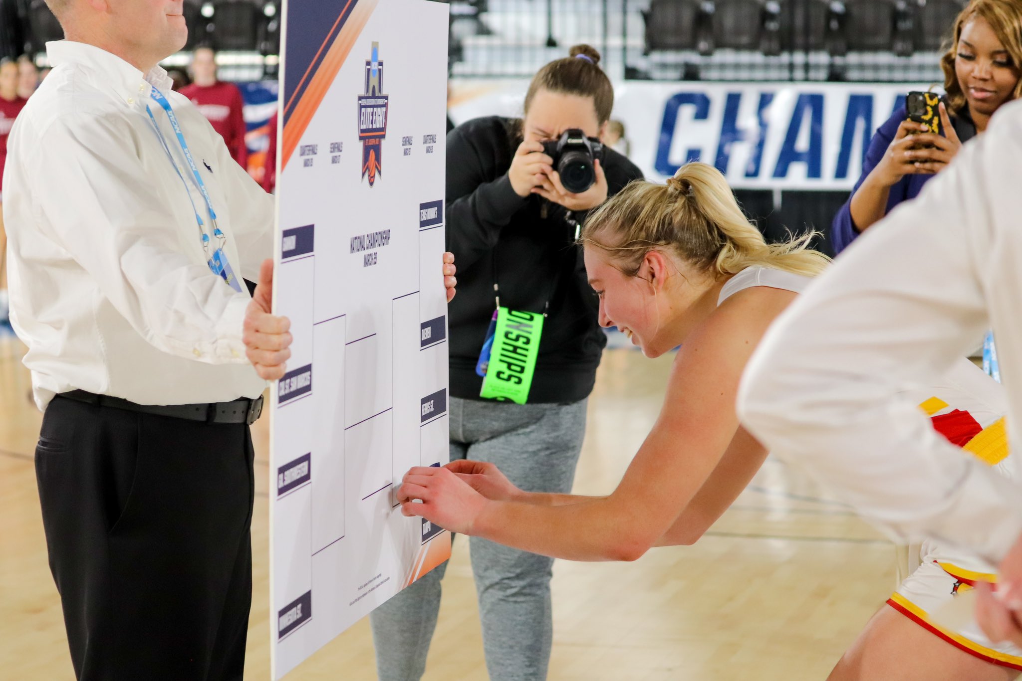 Bulldogs post impressive win over Tampa on Monday in quarterfinals