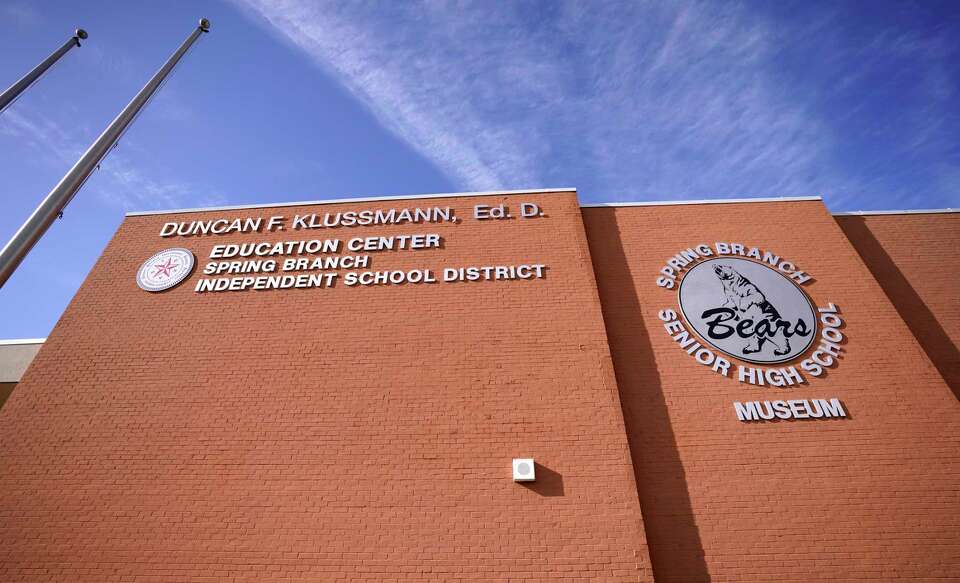 Duncan Klussmann's name to stay on Spring Branch ISD building