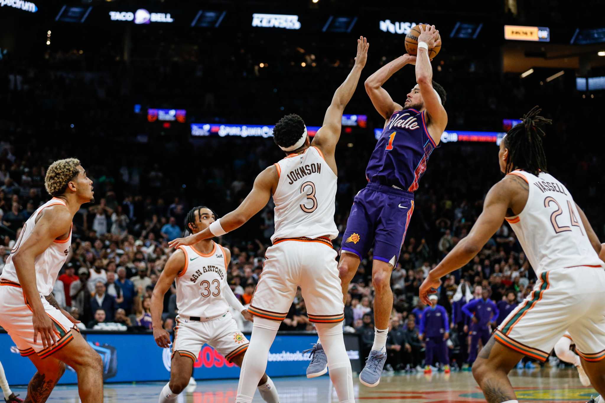 Spurs vs. Suns: How to watch the game, notable stats, player news