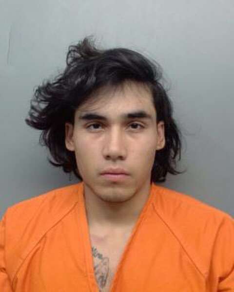 Trio charged with burglarizing vehicles in north Laredo